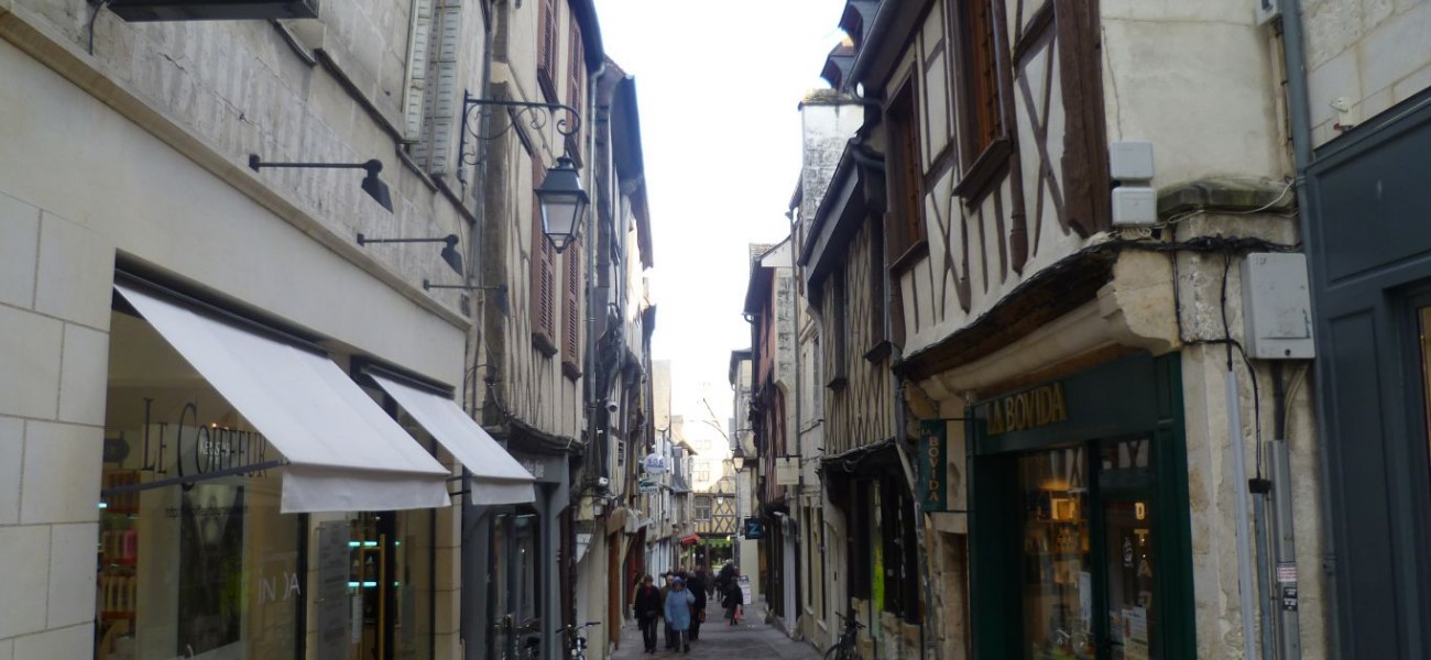 Vierzon (18100) — Population, carte, monuments | Cher